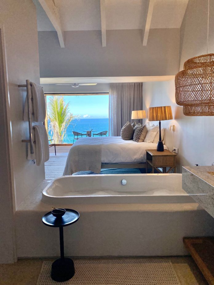 Exquisite Sala Beach House Opens on South Africa’s Dolphin Coast | ittn.ie