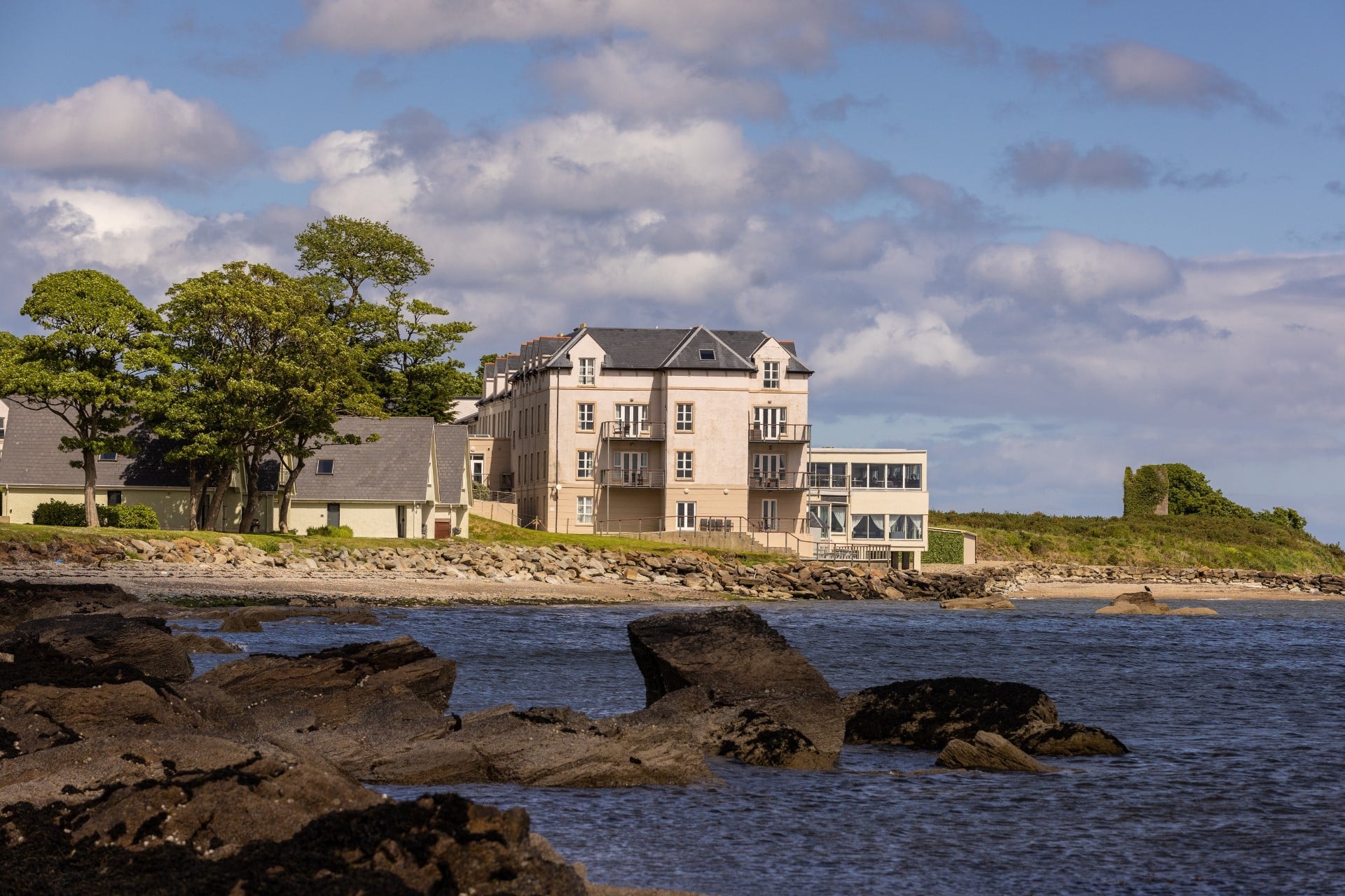 Redcastle Oceanfront Golf and Spa Hotel Named Donegal’s Best | ittn.ie